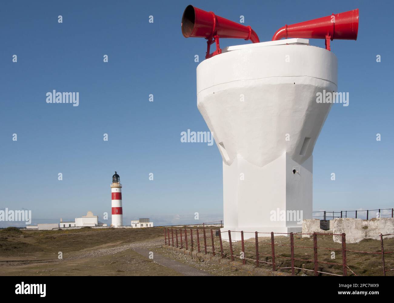 View of the coastal fog signal and lighthouse, Point of Ayre lighthouse ...