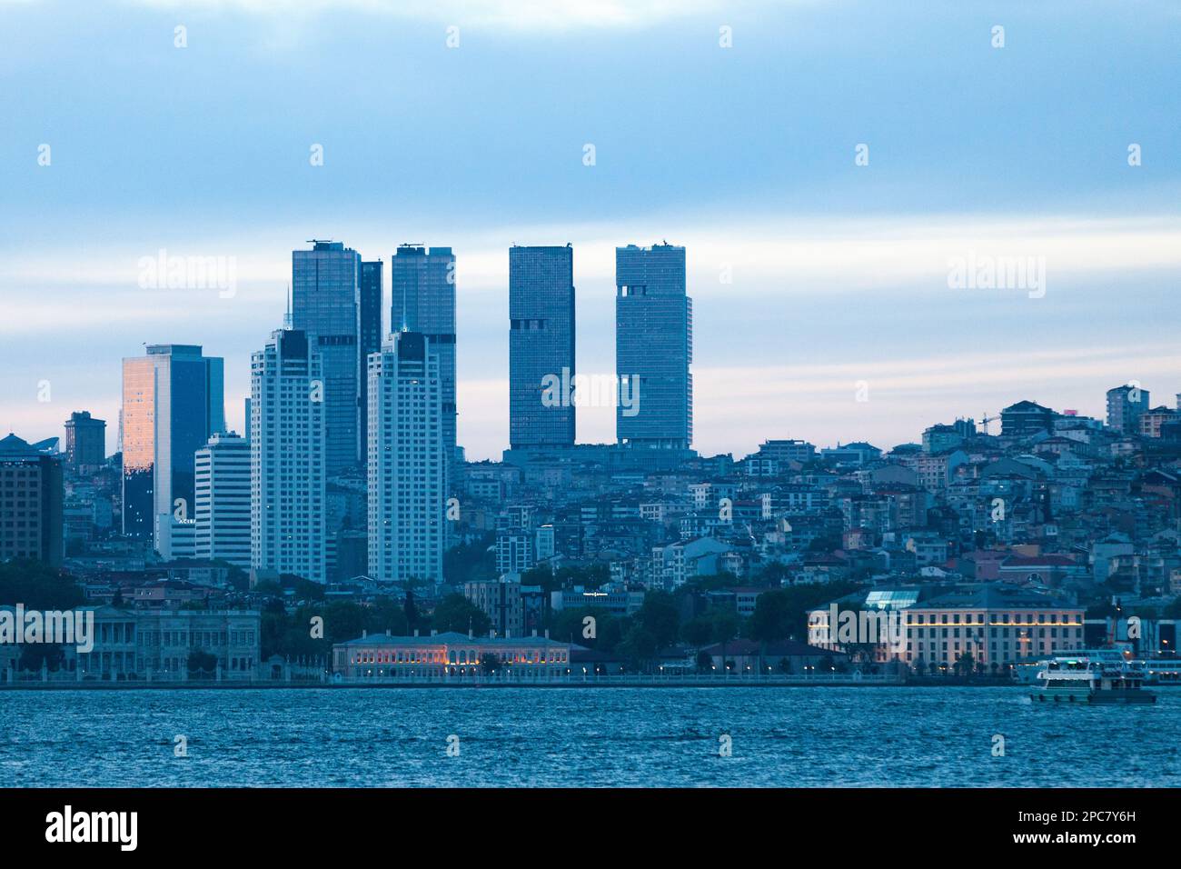 Selenium twins hi-res stock photography and images - Alamy