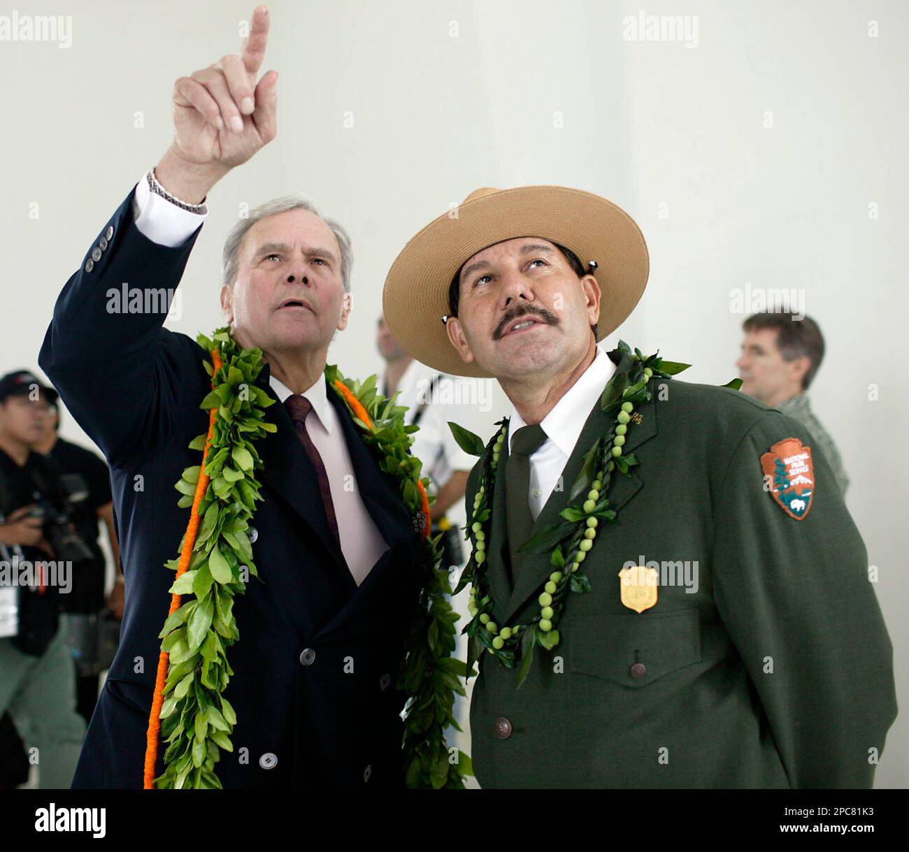 Former anchorman of NBC Nightly News, Tom Brokaw, left, and Daniel ...
