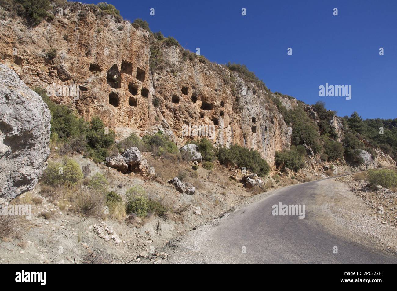 Rock roadside cliff hi-res stock photography and images - Alamy