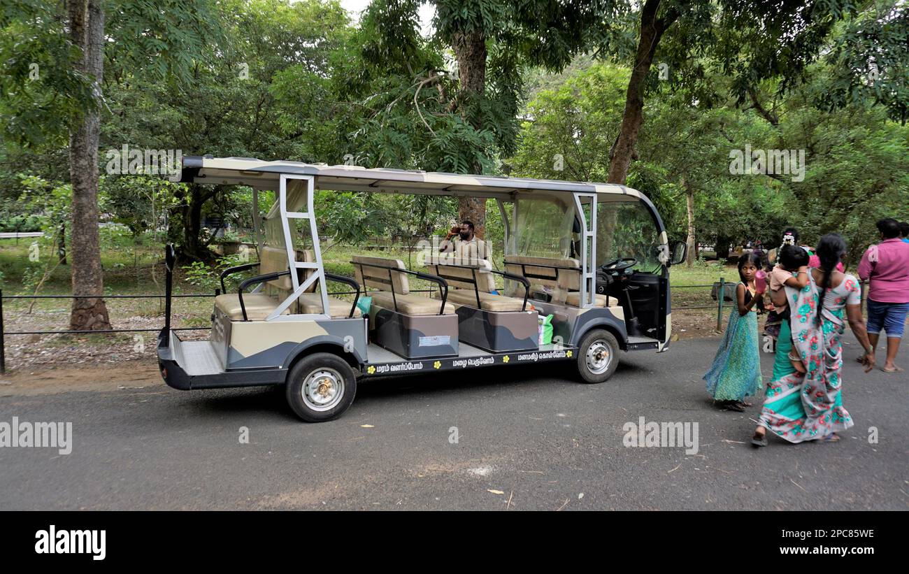 Vandalur,Tamilnadu,India-October 04 2022: Electric sightseeing car ...