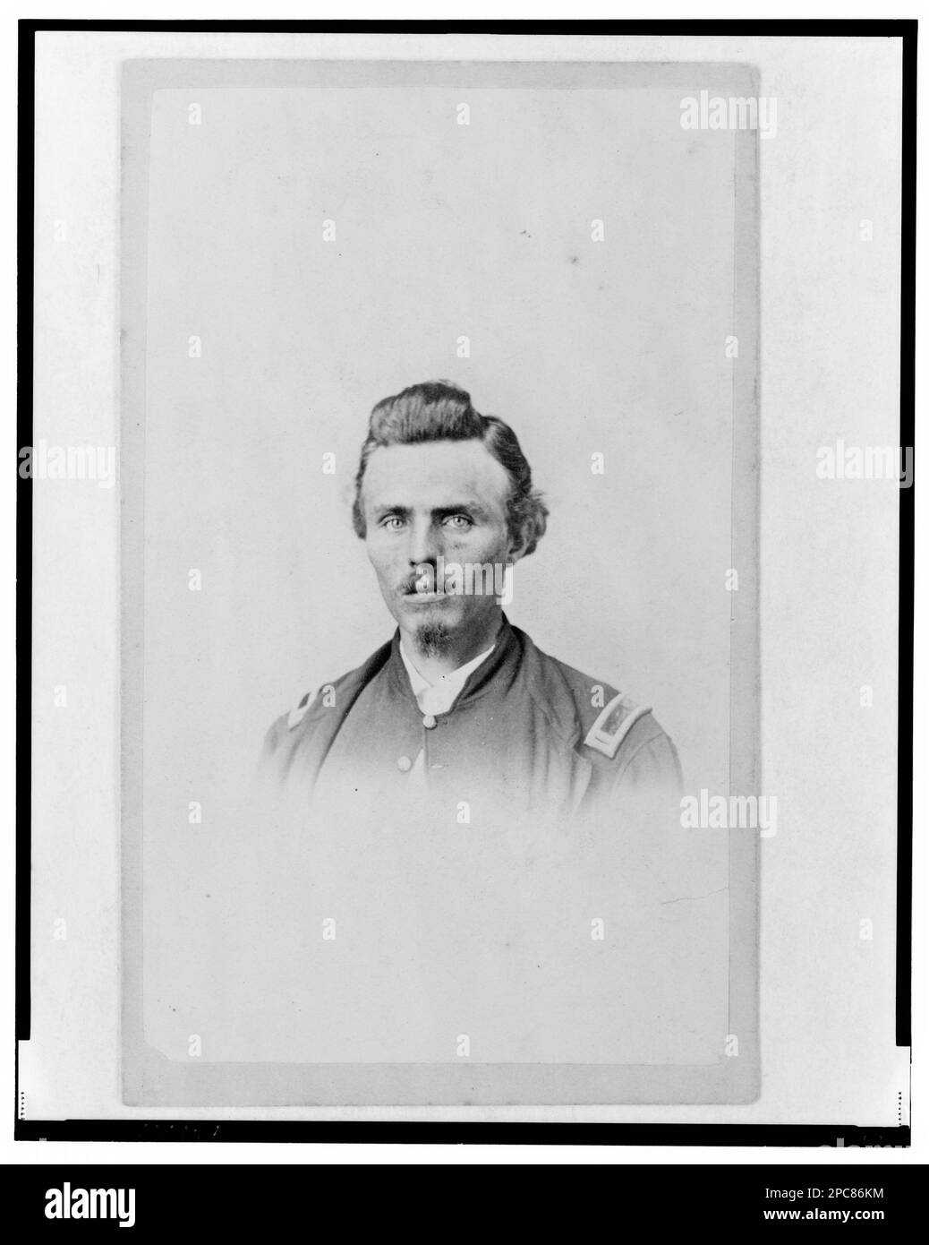 Unidentified Union officer, full-length portrait, facing front ...
