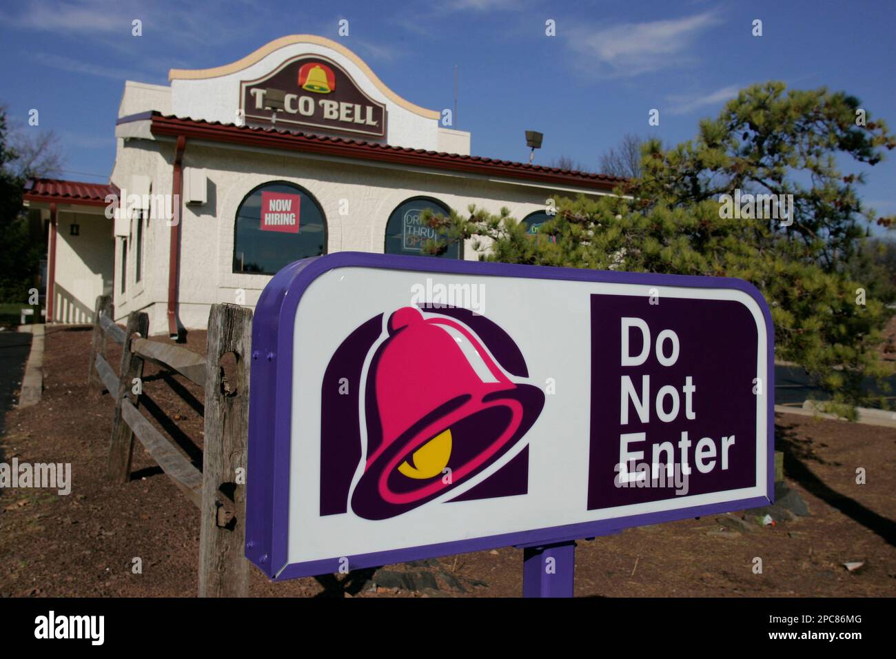 A closed Taco Bell store in Pottstown, Pa., is shown Wednesday, Dec. 6 ...