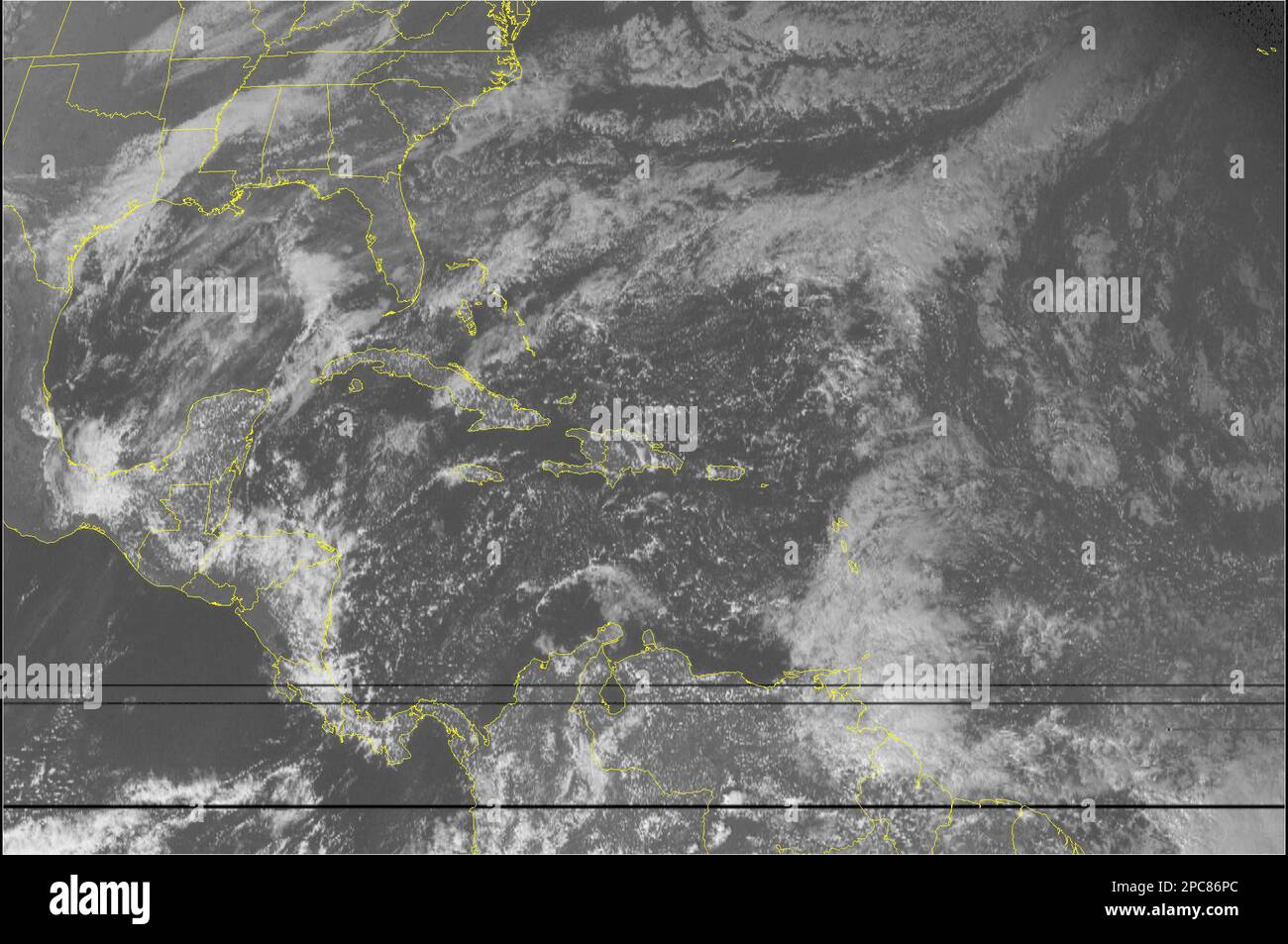 This NOAA satellite image taken Wednesday, December 06, 2006 at 01:15 ...