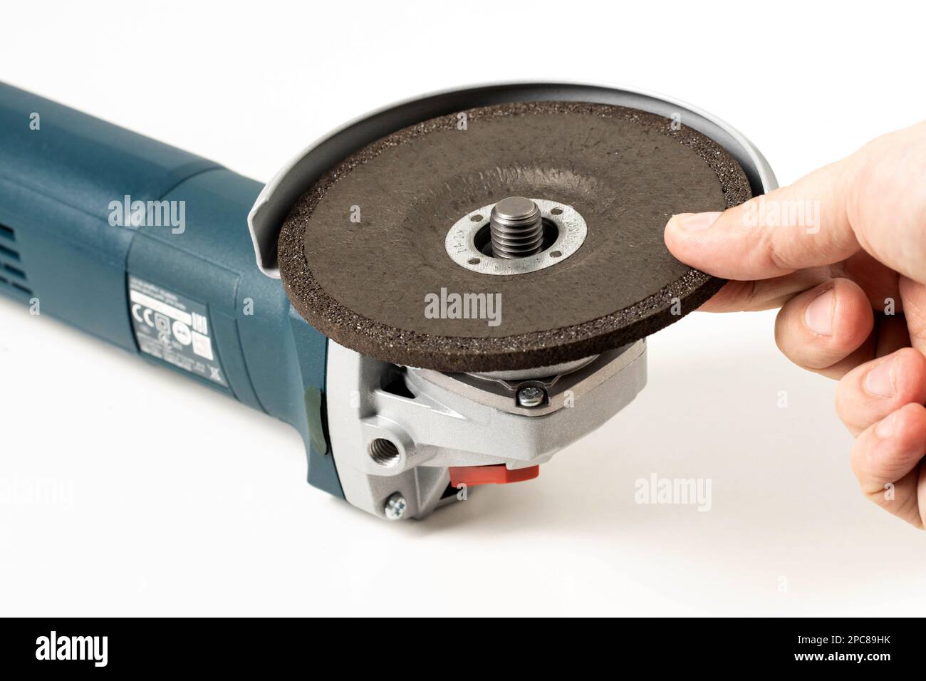 Installation of a reinforced grinding wheel on a grinder for metal ...