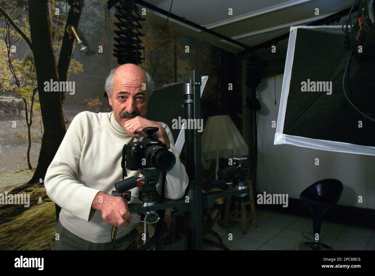 Iranian photographer, Jahangir Razmi Pulitzer-winning picture of a 1979 ...