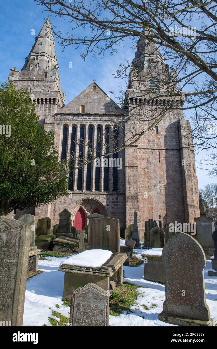 Graveyard uk hi-res stock photography and images - Alamy