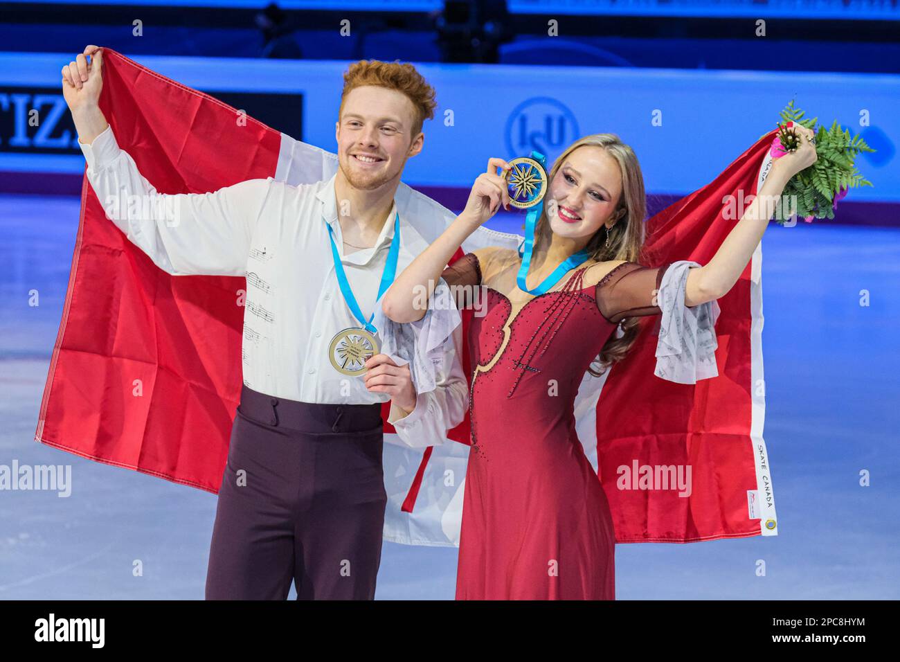 Peter Beaumont and Nadiia Bashynska of Canada (Gold) pose with their ...