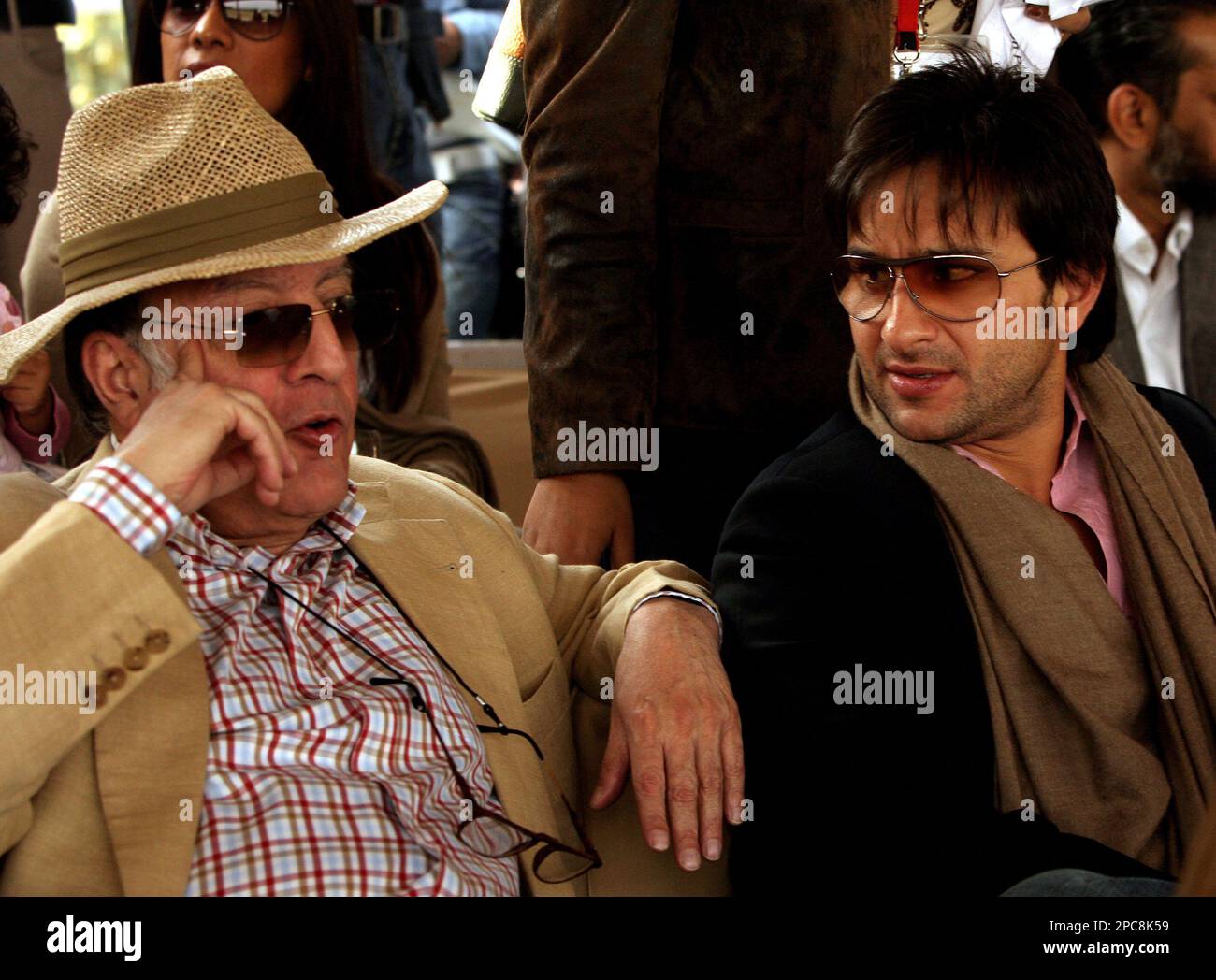 Bollywood Actor Saif Ali Khan Right Talks To His Father And Former Indian Cricketer Mansoor