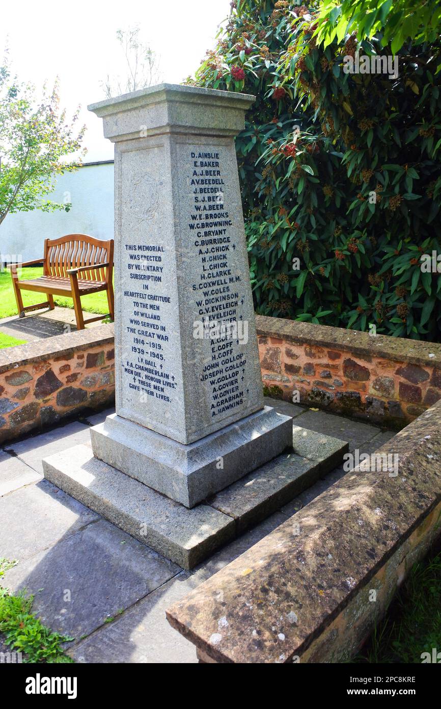 Stone pillar commemorating the dead of World War One, Willand, Devon ...