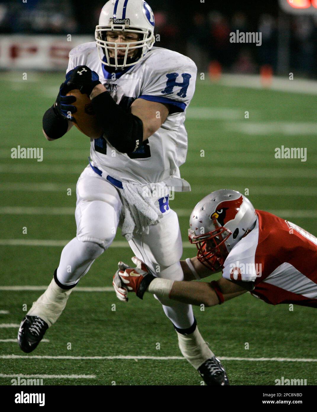 Hilliard Davidson's Bo Delande (14) scores a game-winning two-point ...
