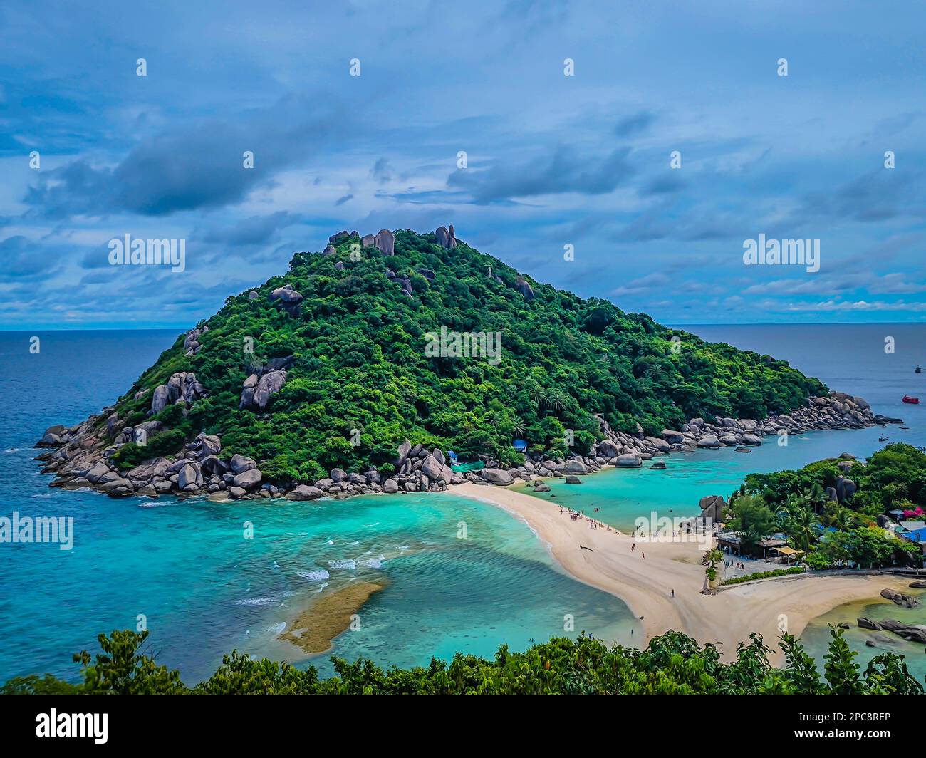 Aerial view of Koh Nang Yuan paradise island in Koh Tao, Thailand. View ...