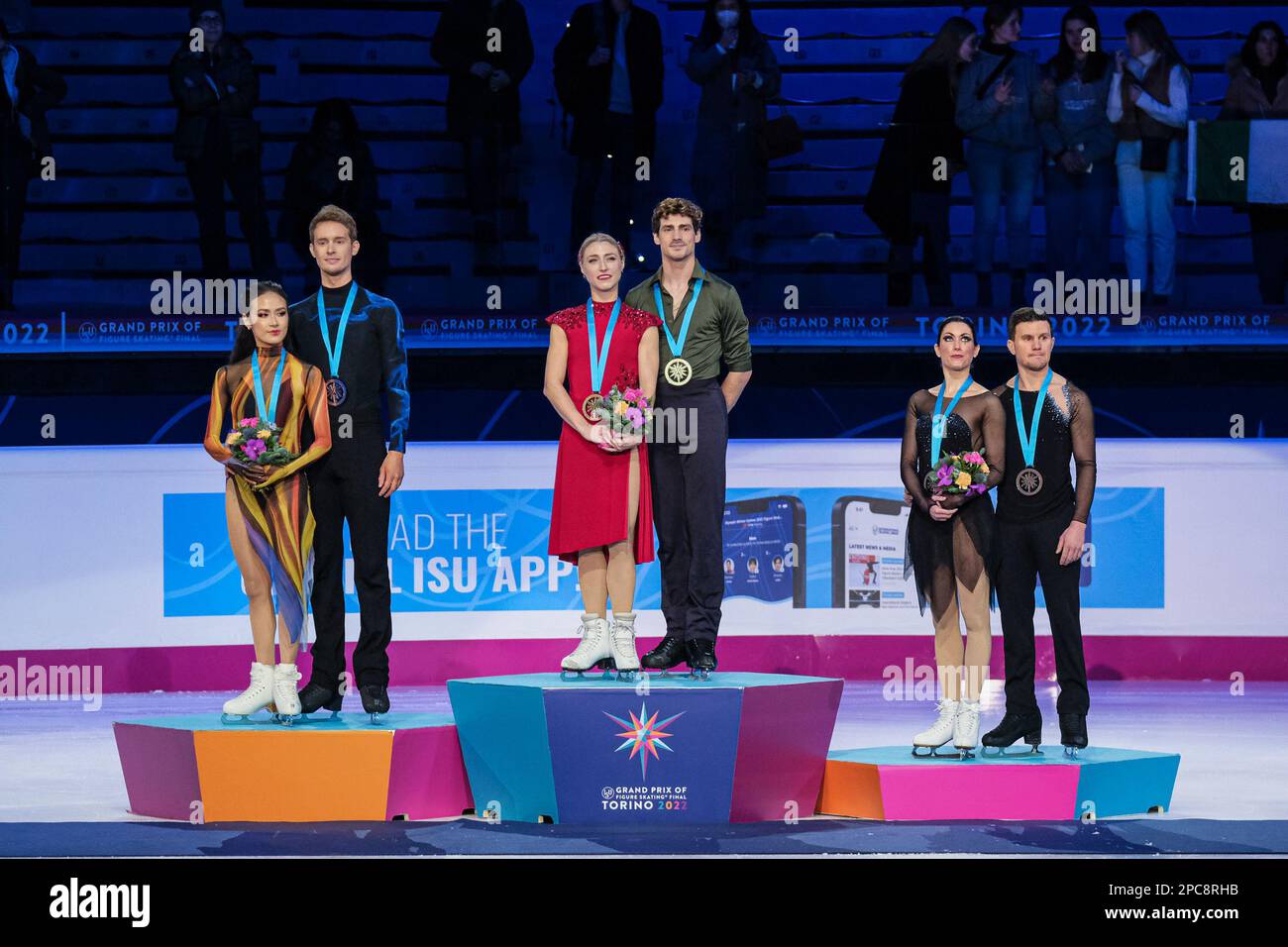 L) Madison Chock and Evan Bates of USA (Silver), (C) Piper Gilles and ...