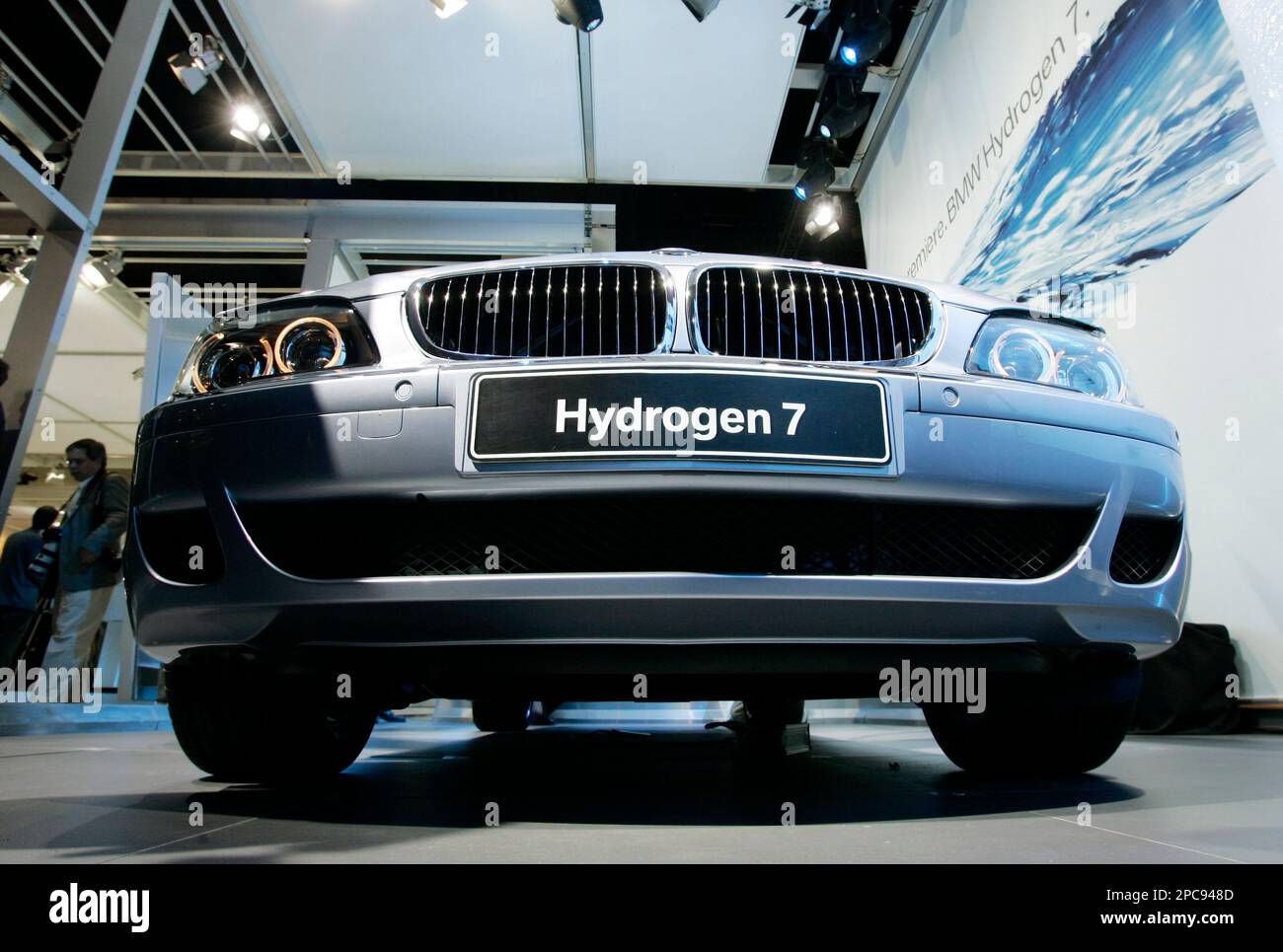 The BMW Hydrogen 7 concept car, a flex-fuel car that runs on hydrogen ...
