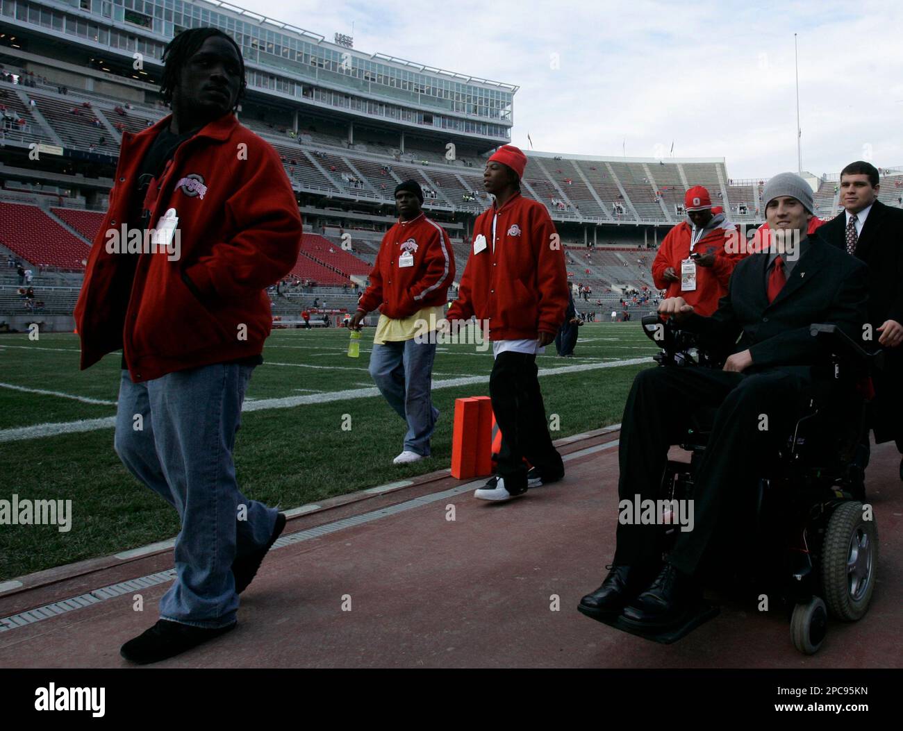 Tyson Gentry, right, former Ohio State punter/receiver, enters Ohio ...