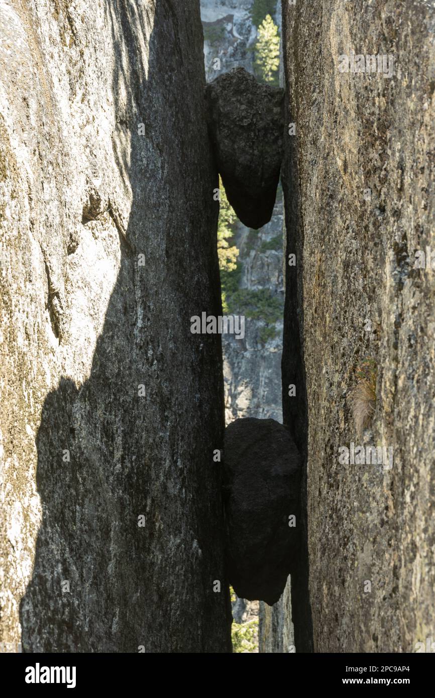 Taft point trail yosemite hi-res stock photography and images - Alamy