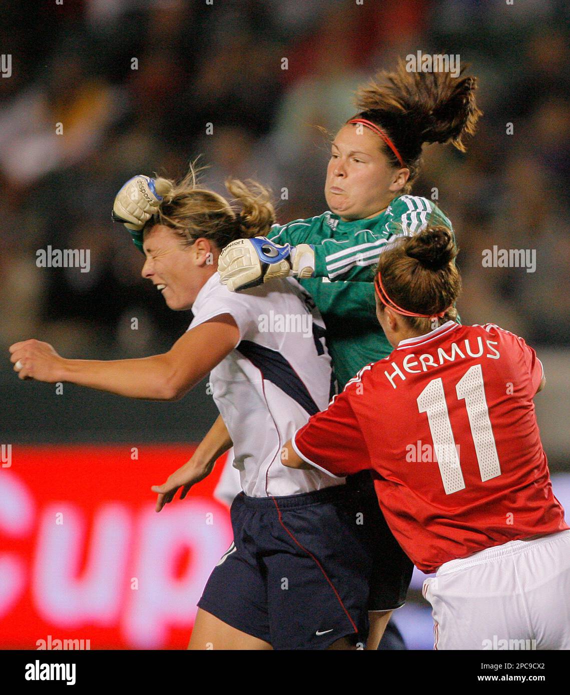 Erin Mcleod And Melissa Tancredi