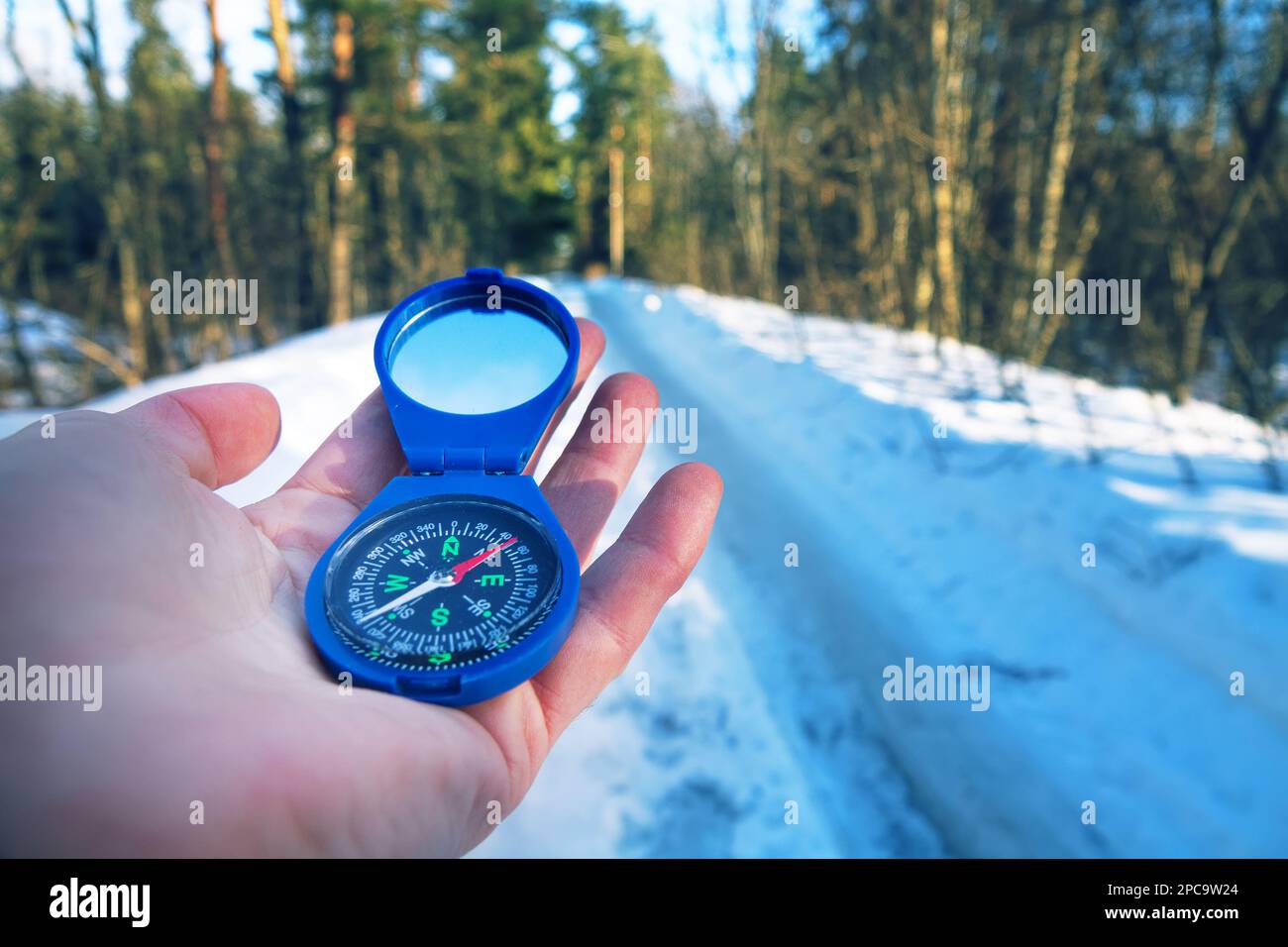 Winter hiking (winter independent travel in forest and river), camping ...
