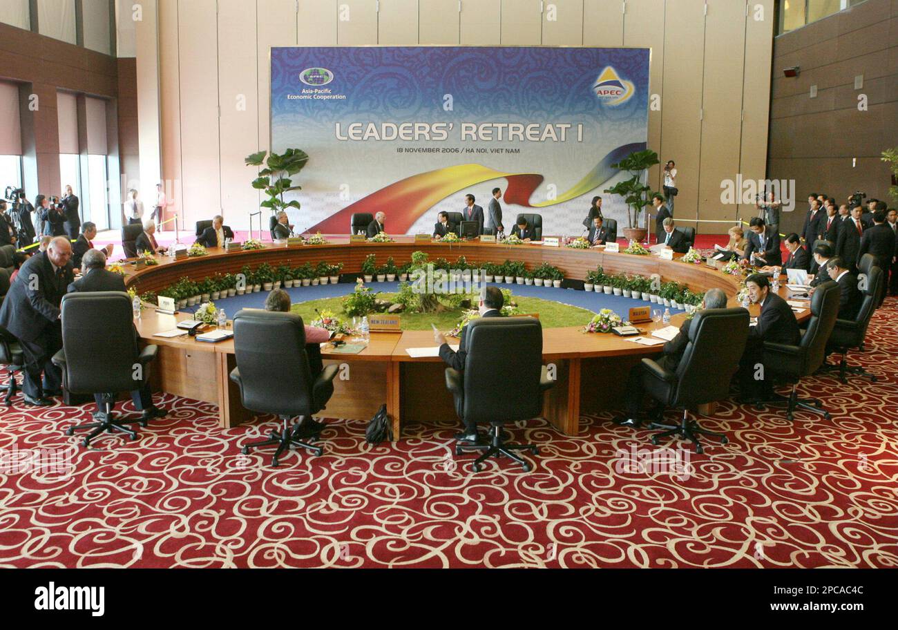 Leaders from 21 countries and regions sit at a round table for Asia ...