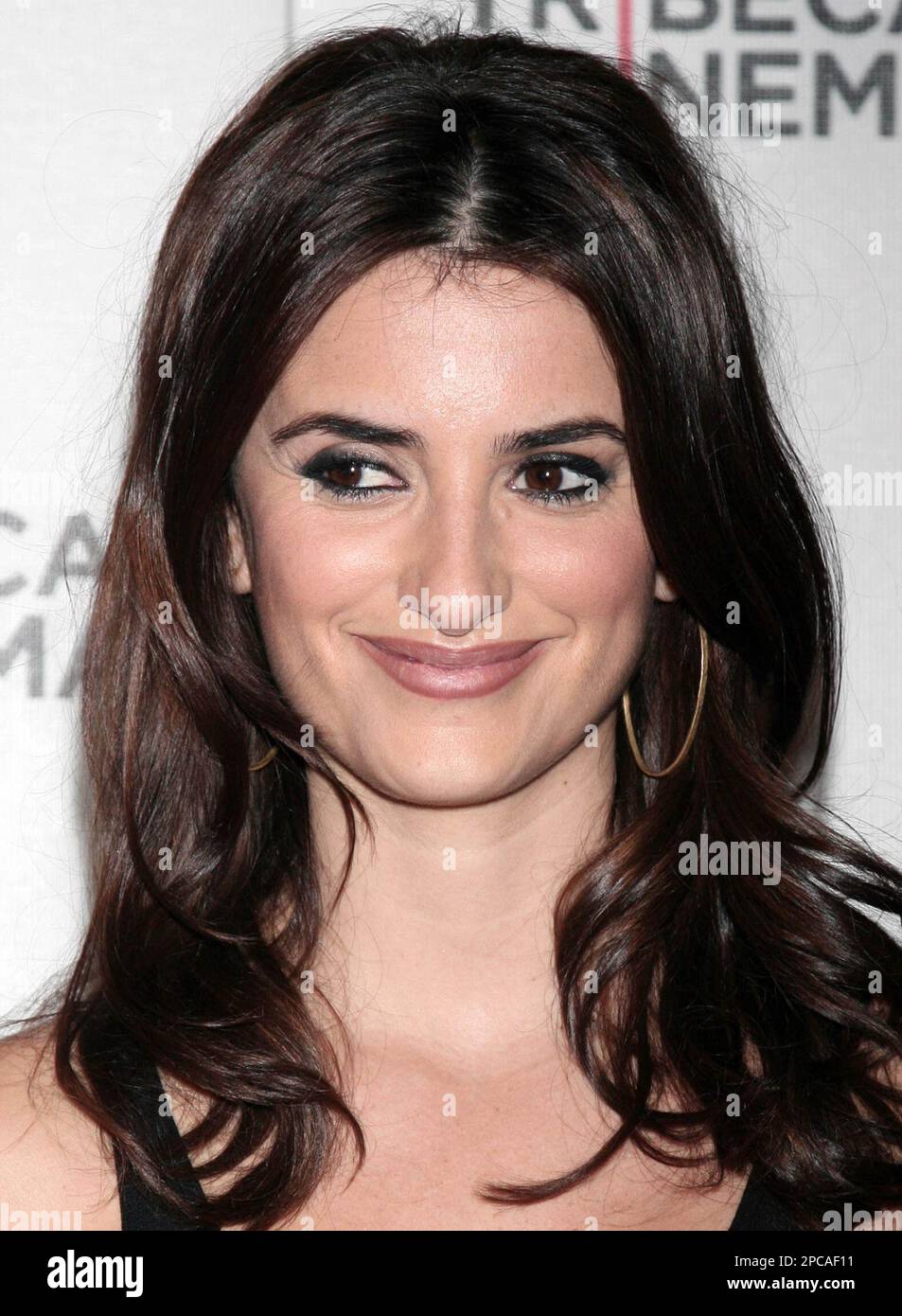 ** ARCHIV ** Die spanische Schauspielerin Penelope Cruz posiert in New ...