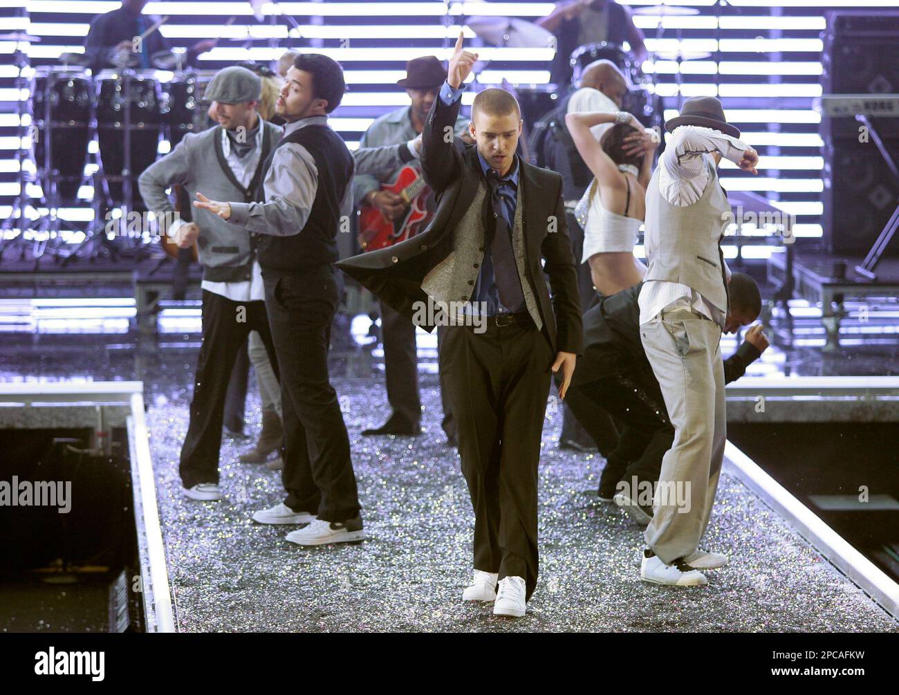 Singer Justin Timberlake performs during the Victoria's Secret fashion ...