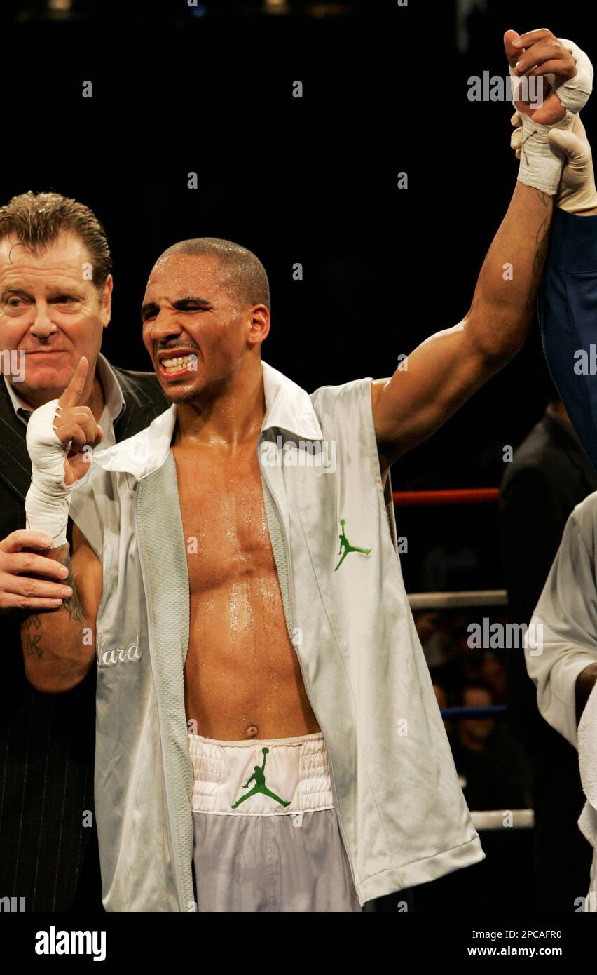 2004 U.S. Olympic gold medalist Andre Ward celebrates after beating ...
