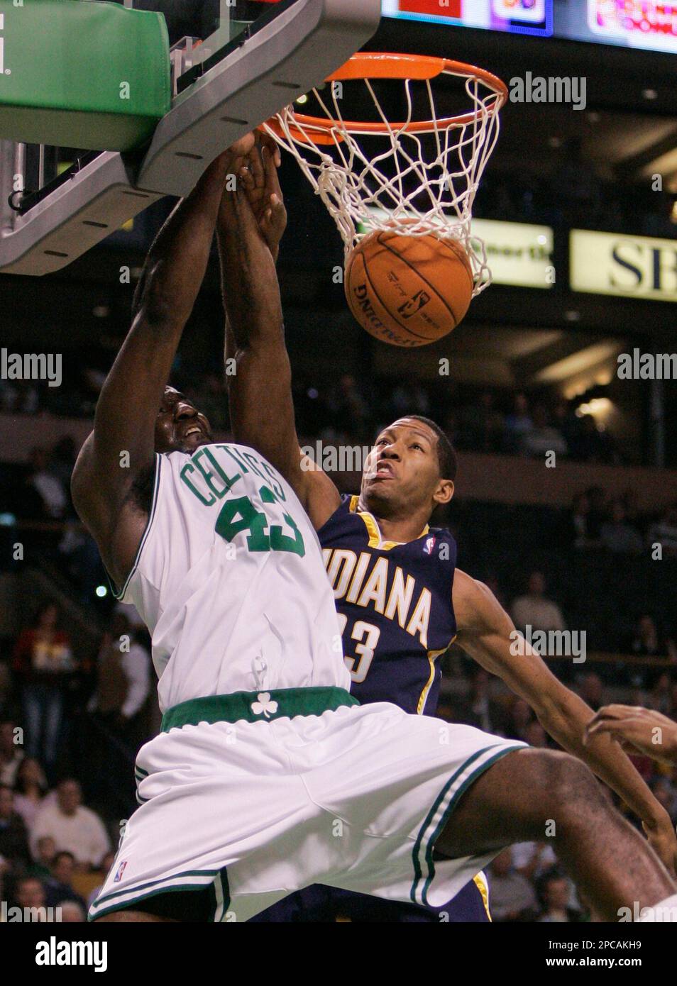 Kendrick Perkins Dunk