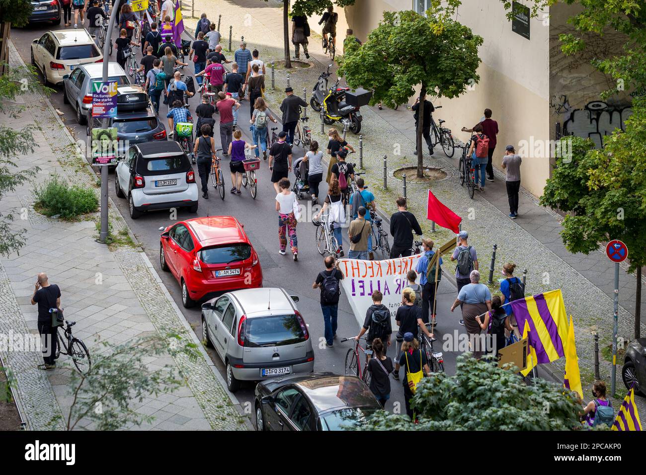 Berlin housing activism hi-res stock photography and images - Alamy