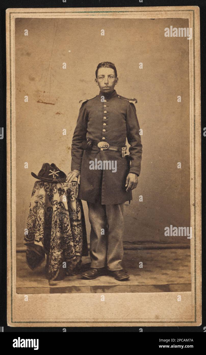 Unidentified soldier of Co. L, 3rd Pennsylvania Heavy Artillery Regiment in Union uniform ...