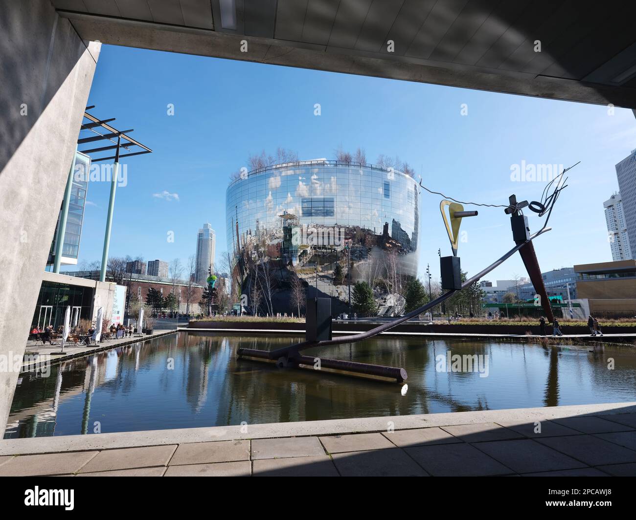 depot of museum boijmans van beuningen in rotterdam seen from ...