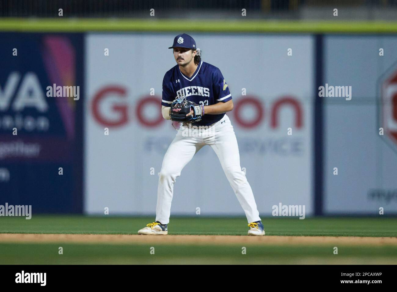 Queens Royals second baseman Nick Alderfer (22) on defense against the ...