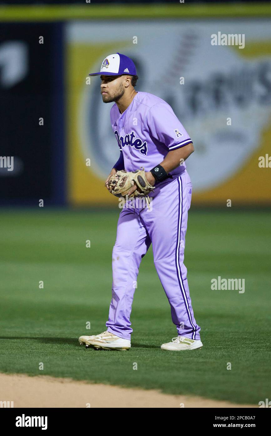 East Carolina Pirates second baseman Jacob Starling (10) on defense ...