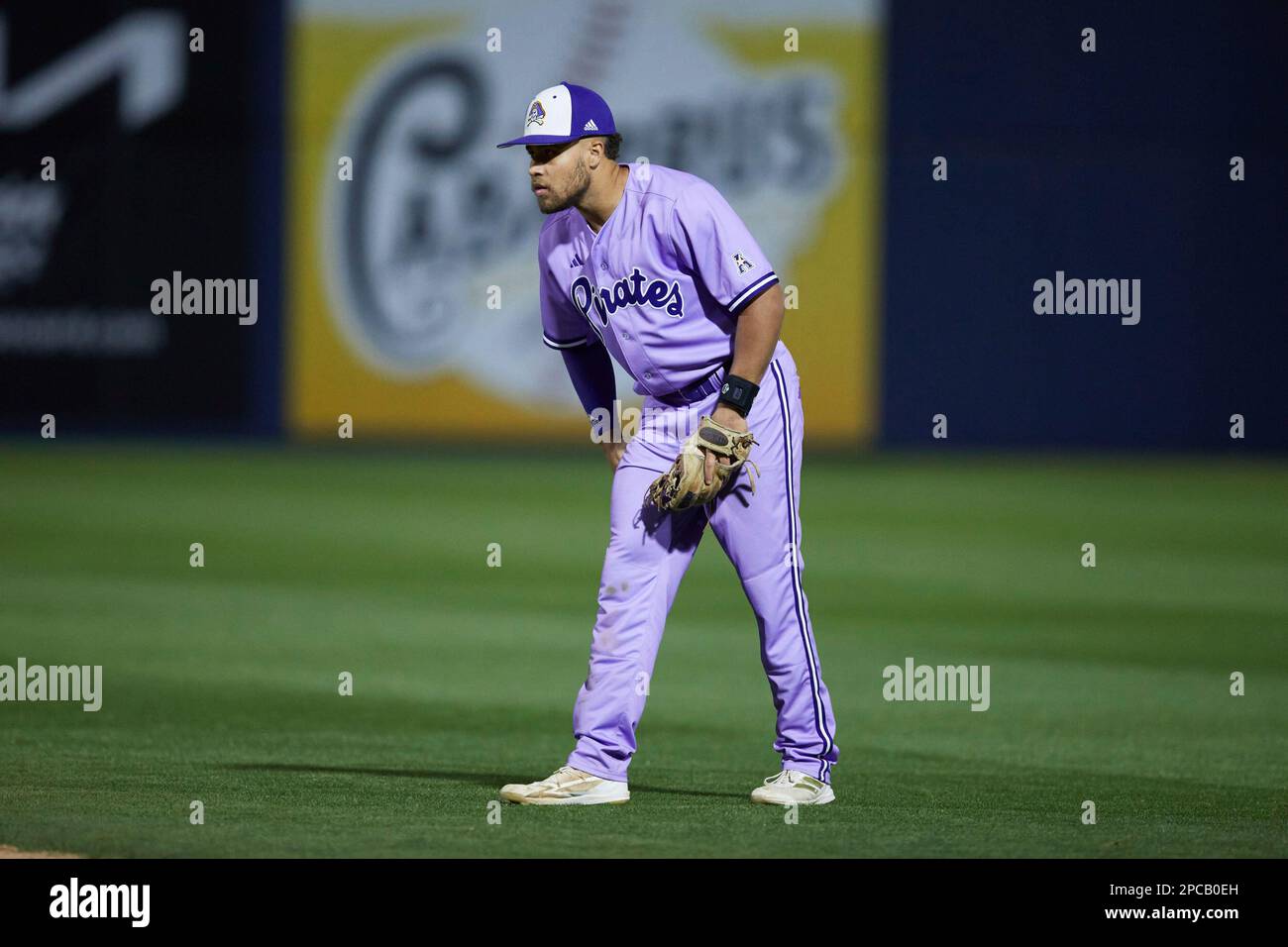 East Carolina Pirates second baseman Jacob Starling (10) on defense ...