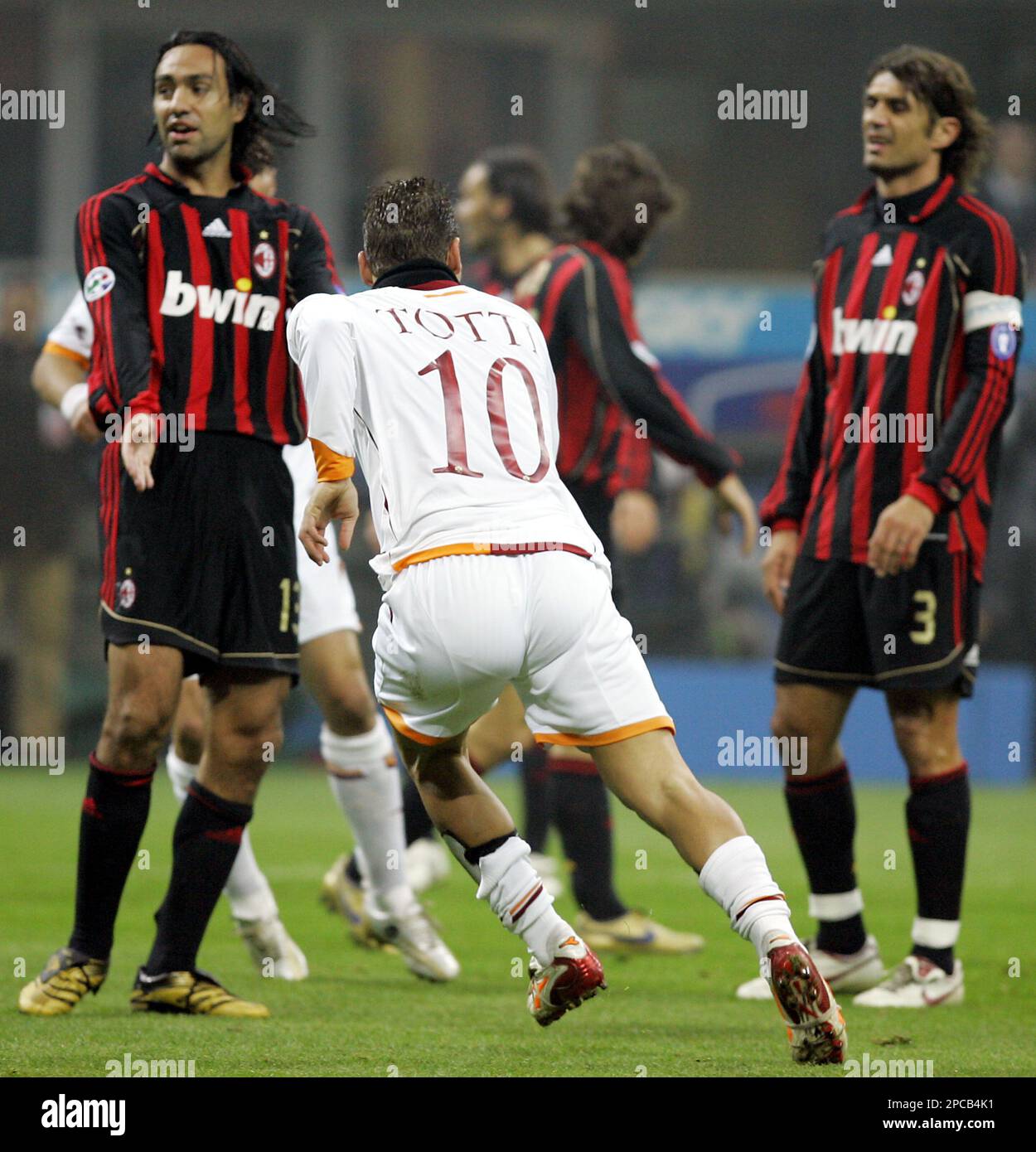 AS Roma's forward Francesco Totti, center, celebrates scoring during ...