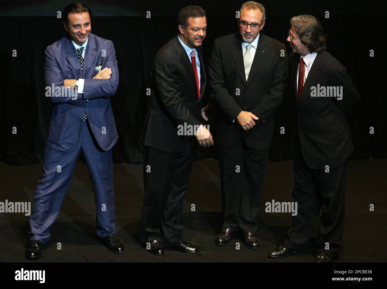 From left to right:Andy Garcia, Dominican President Leonel Fernandez ...