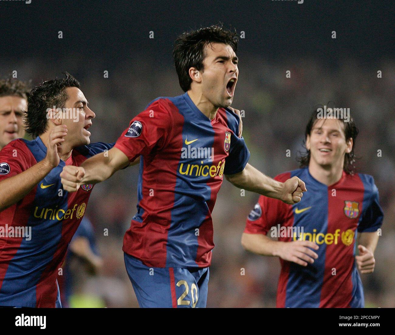FC Barcelona player Deco, center celebrates with his teammates Xavi ...