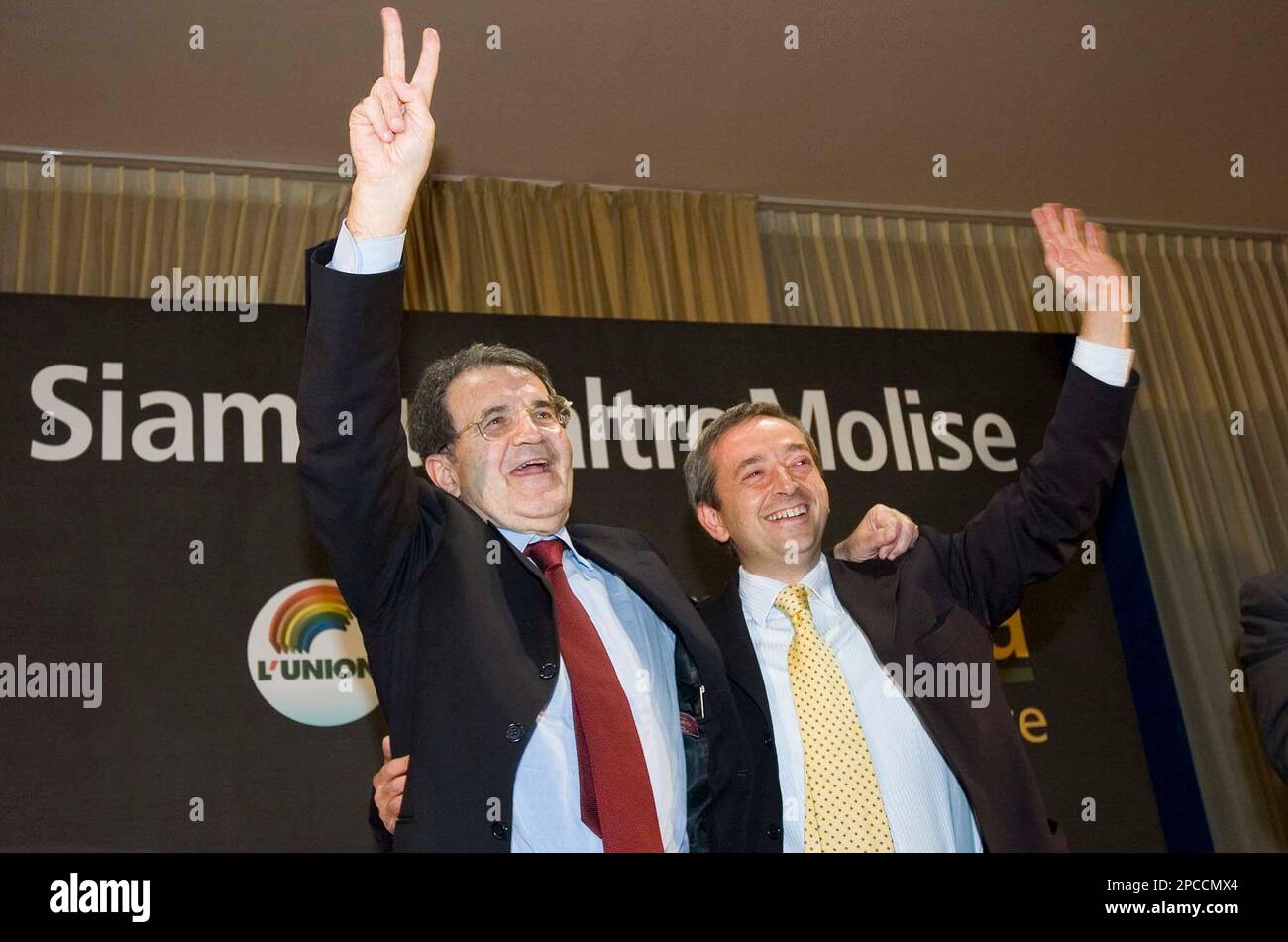 Italian Premier Romano Prodi and the candidate to the Molise region ...