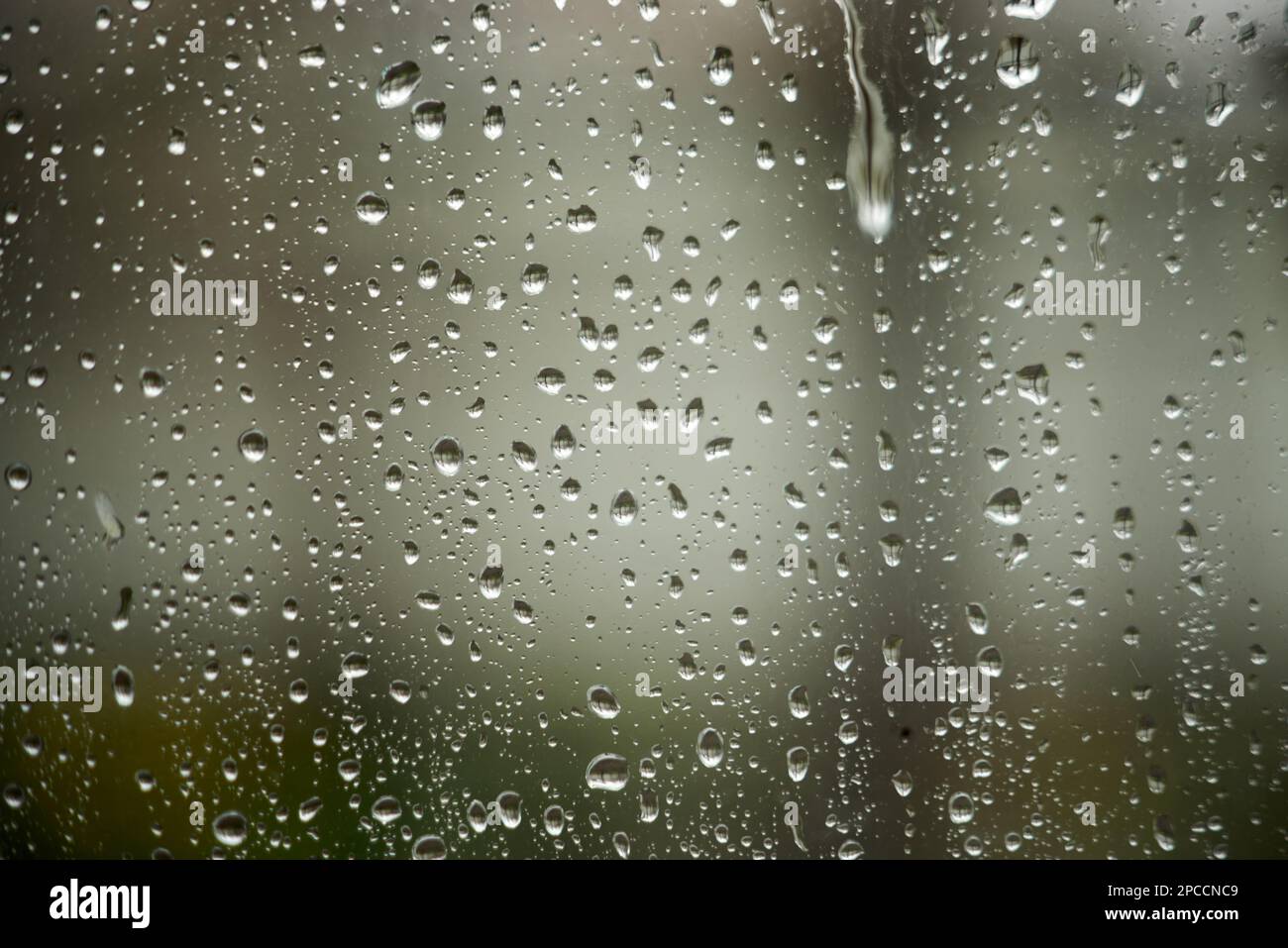 Raindrop texture hi-res stock photography and images - Alamy