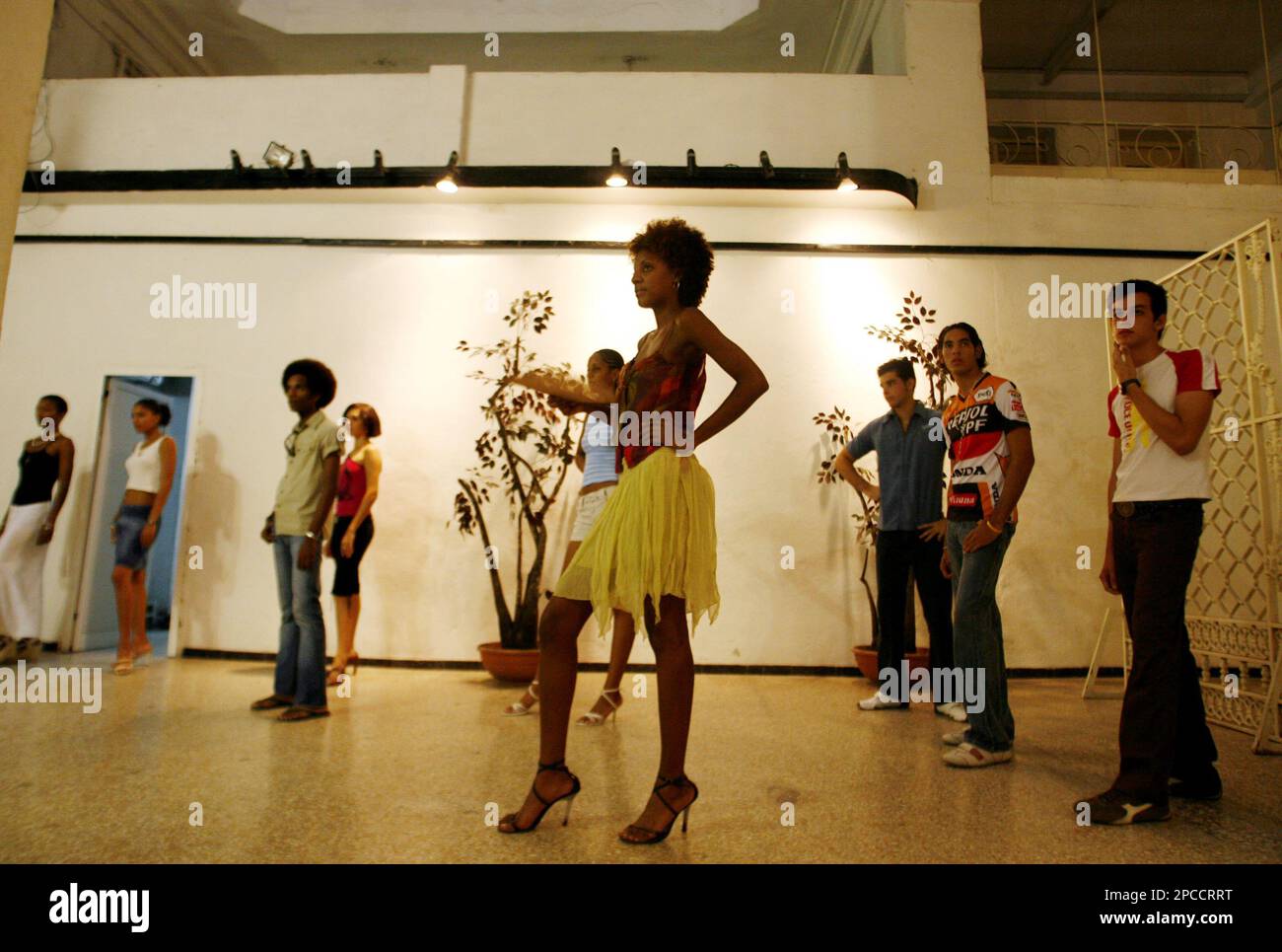 ** FOR USE WITH AP WEEKLY FEATURES ** Cuban model students of the ...