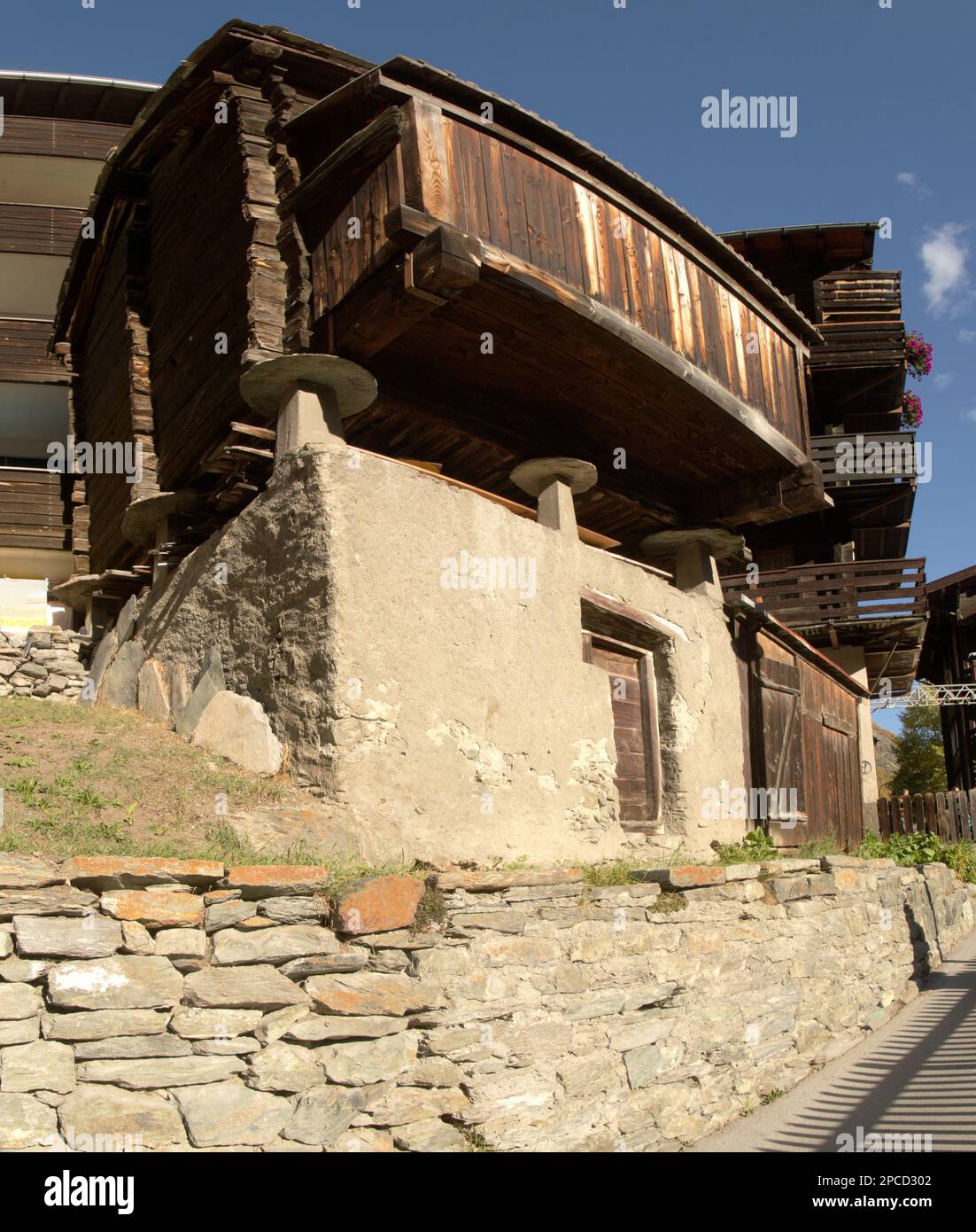 Traditional build in Zermatt Stock Photo - Alamy
