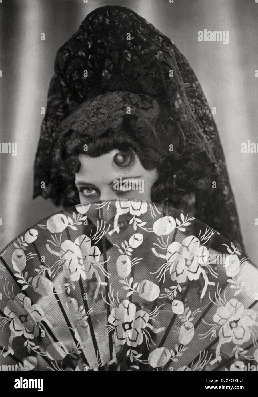 The celebrated belgian Opera singer soprano FANNY HELDY ( 1888 - 1973 ...