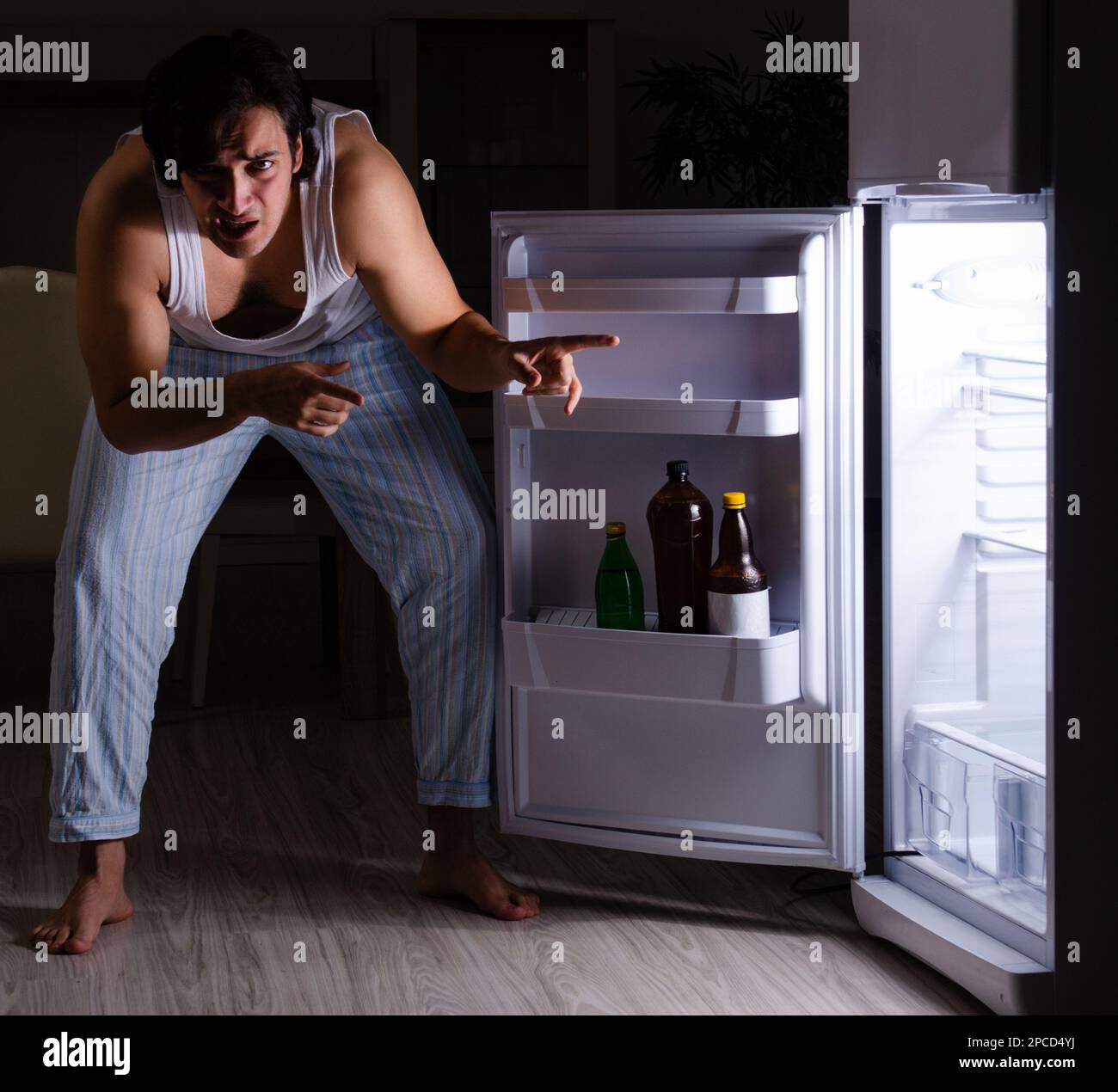 Empty refrigerator student hi-res stock photography and images - Alamy