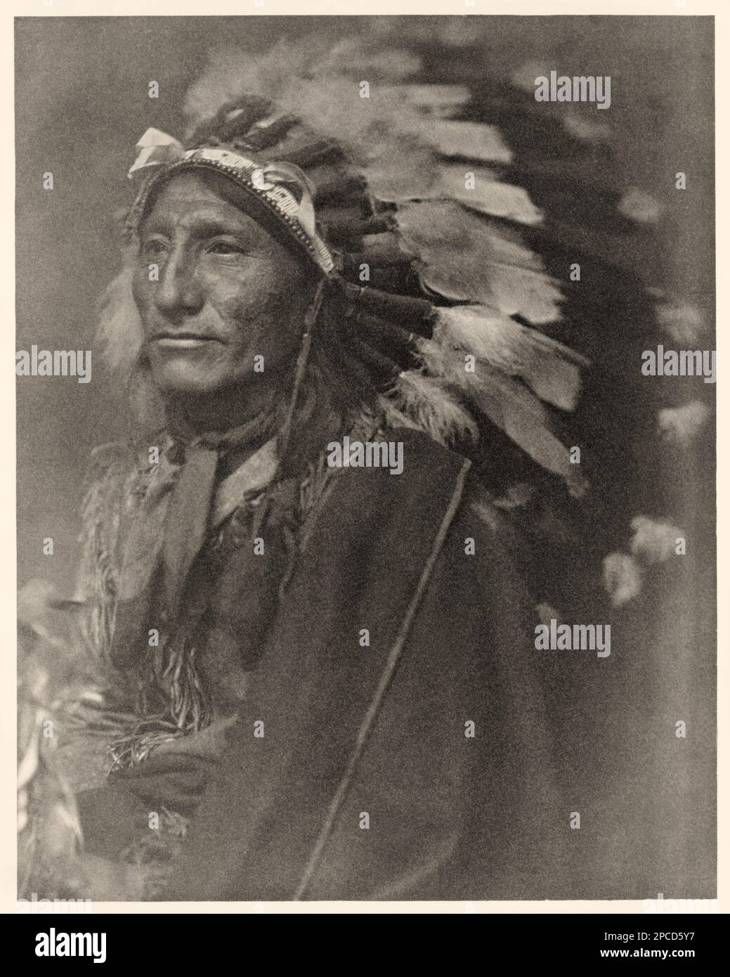 1902 ca , USA : Indian chief. Portrait of Native American man in ...