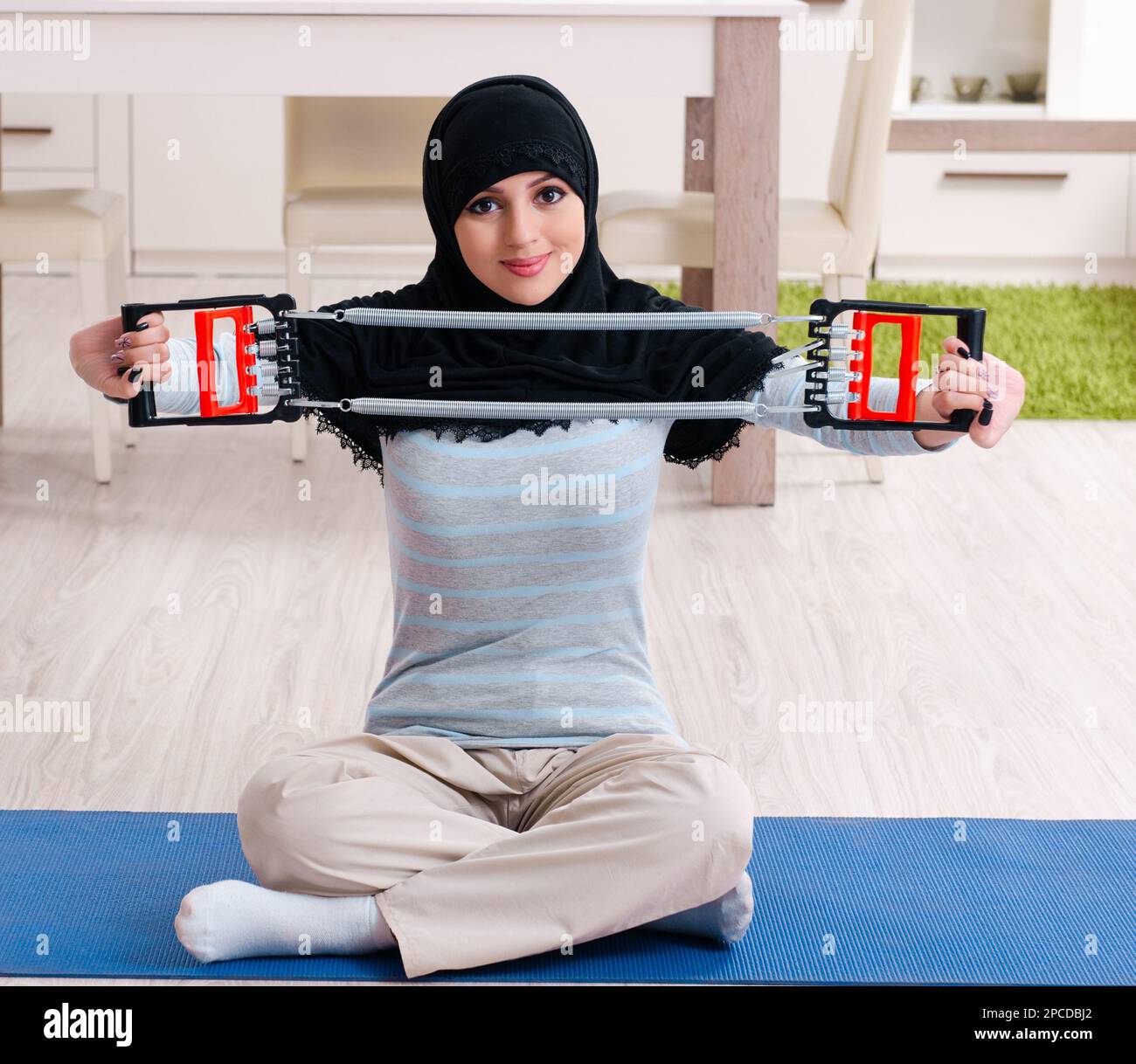 Beautiful saudi woman relaxing at home hi-res stock photography and ...