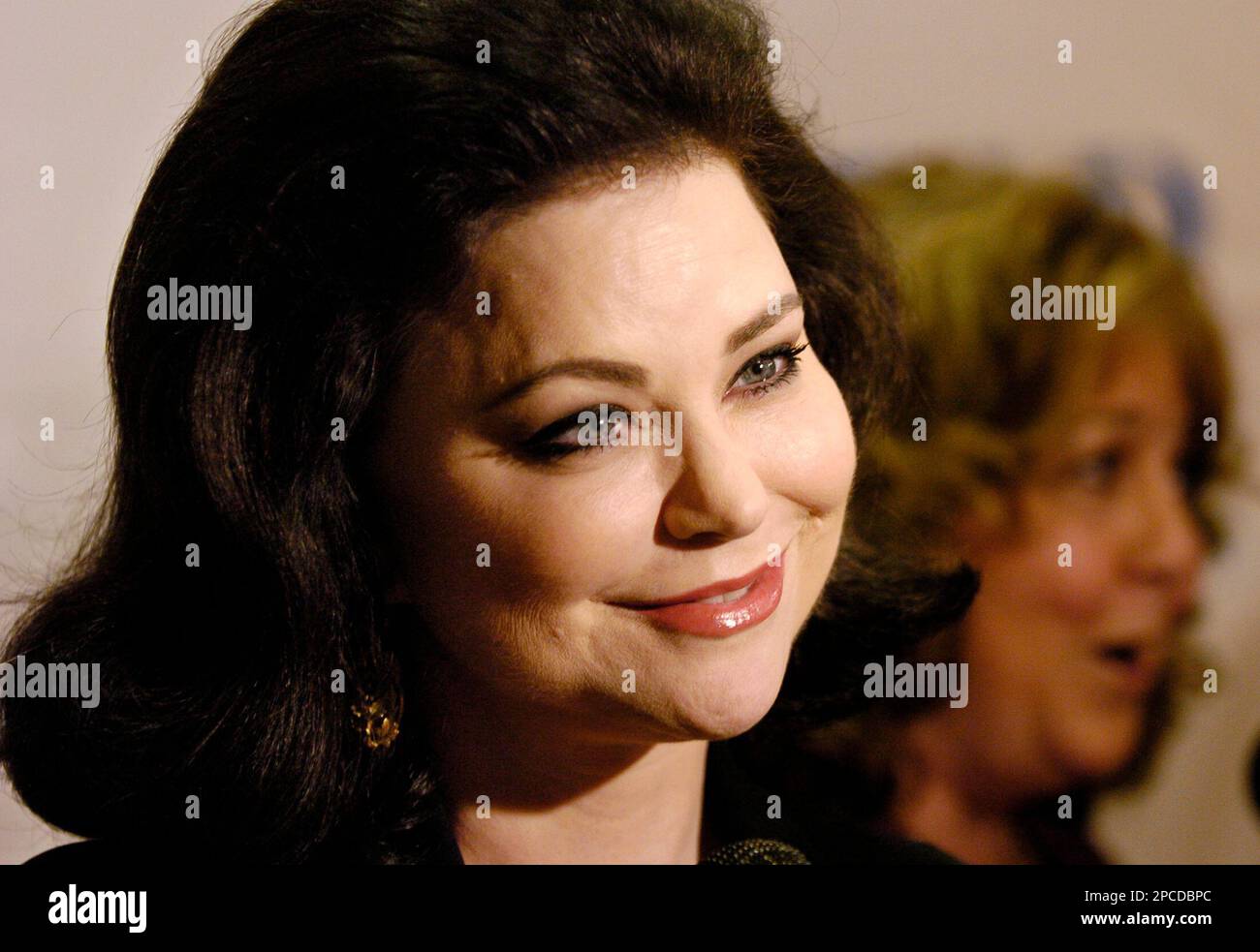 Delta Burke, left, a cast member in the television show "Designing ...