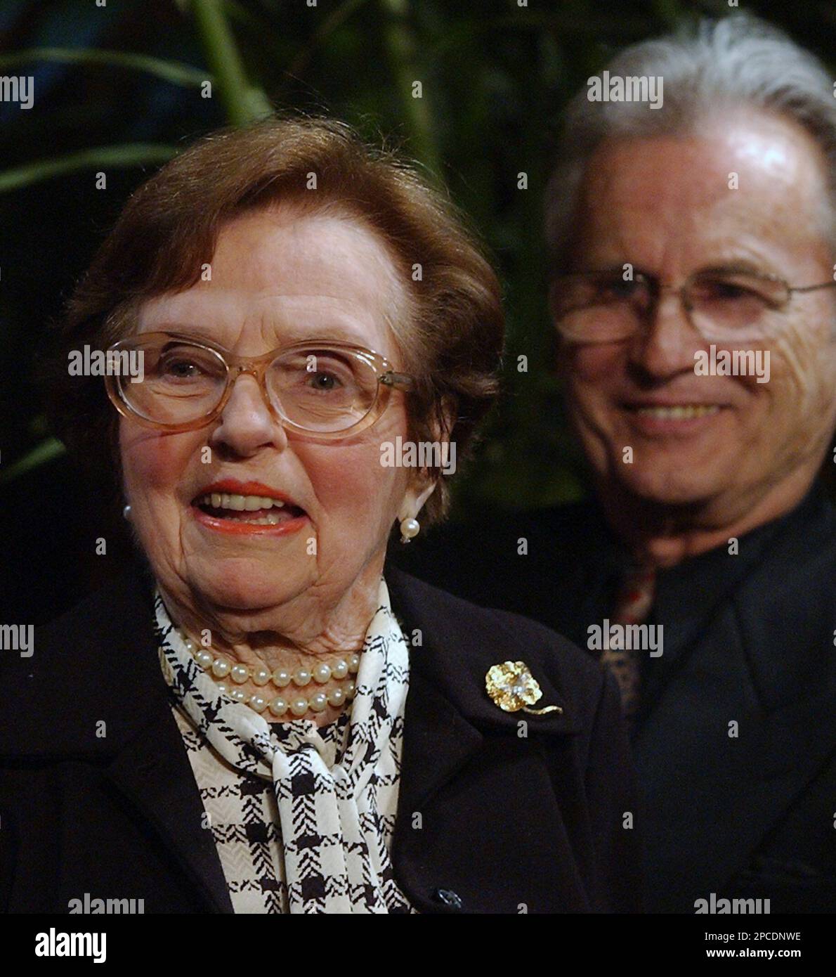 ** FILE ** Actress Jane Wyatt, left, thanks the audience after ...
