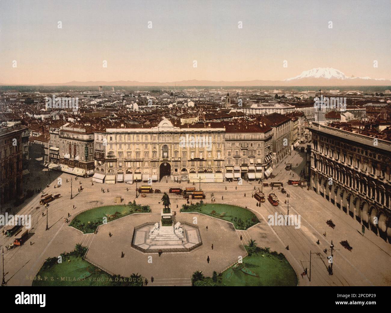 1900 ca. , MILANO, ITALY : Panorama from the cathedral , Piazza Duomo ...
