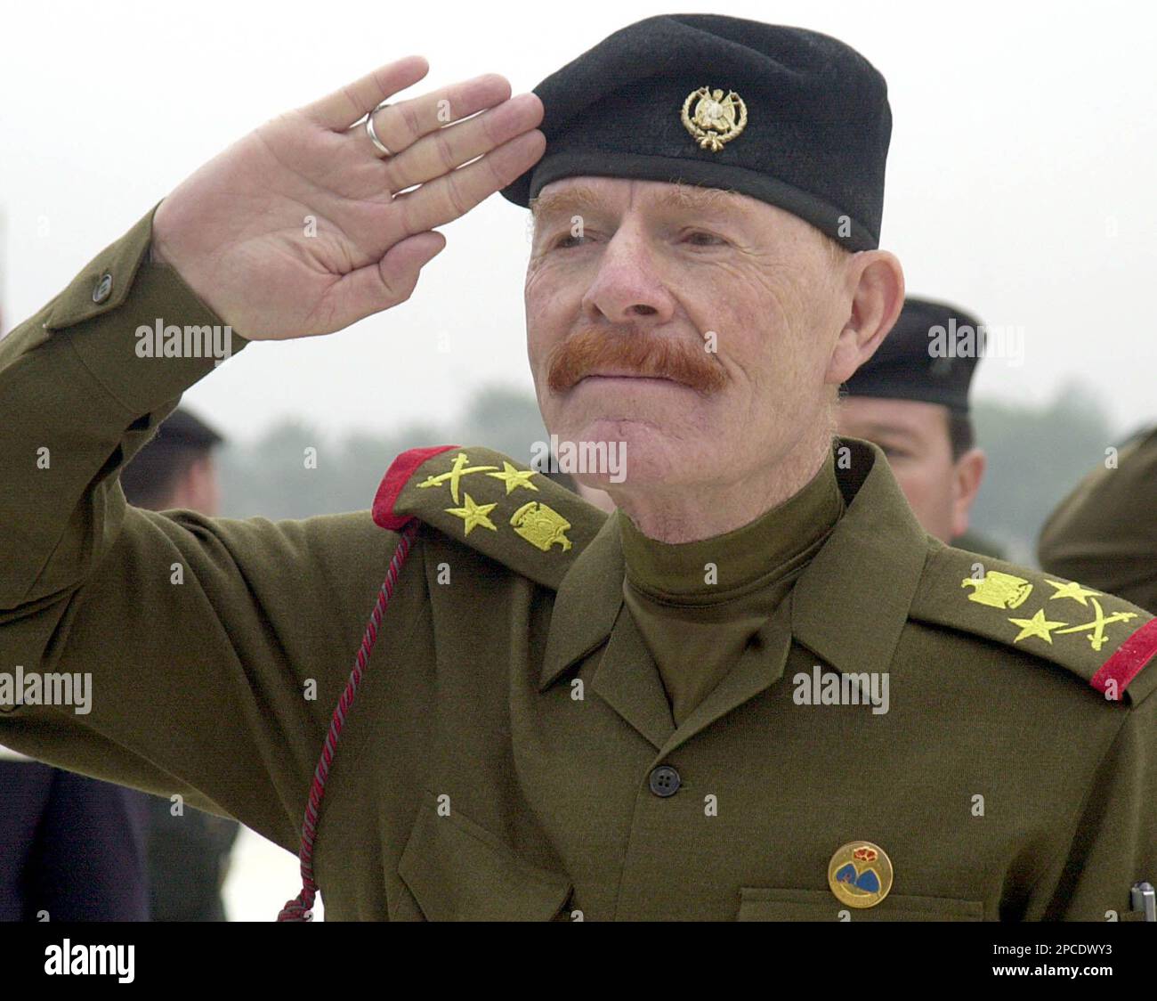 ** FILE ** The most wanted Iraqi fugitive, former Saddam deputy Izzat ...