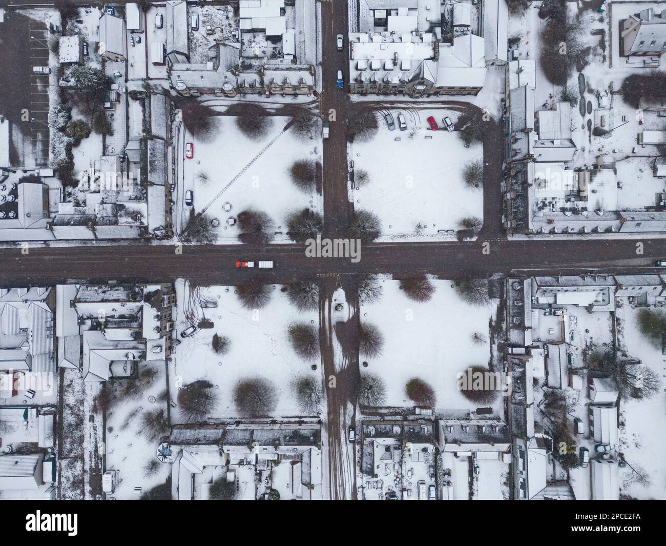 Tomintoul square hi-res stock photography and images - Alamy