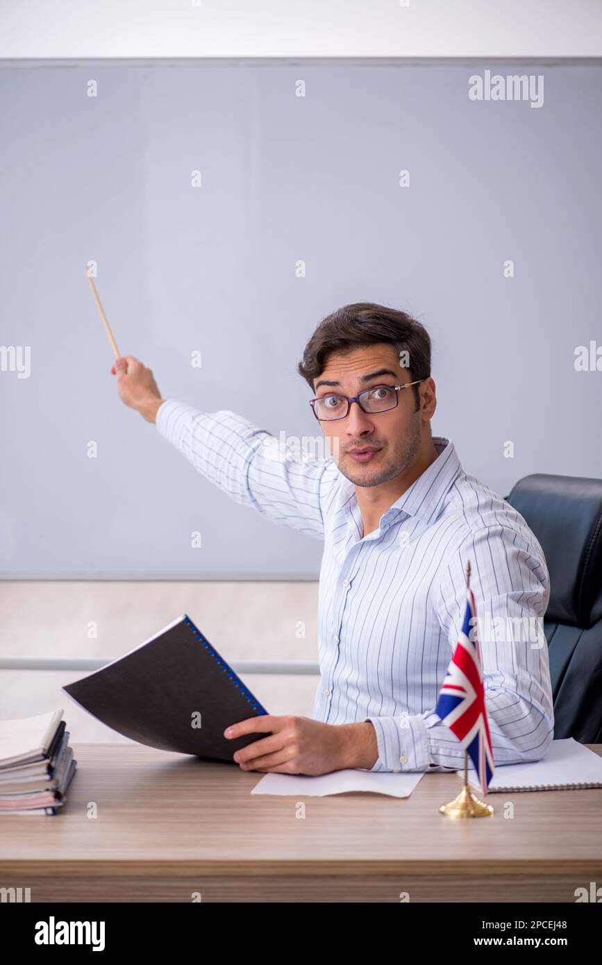 English classroom whiteboard uk hi-res stock photography and images - Alamy